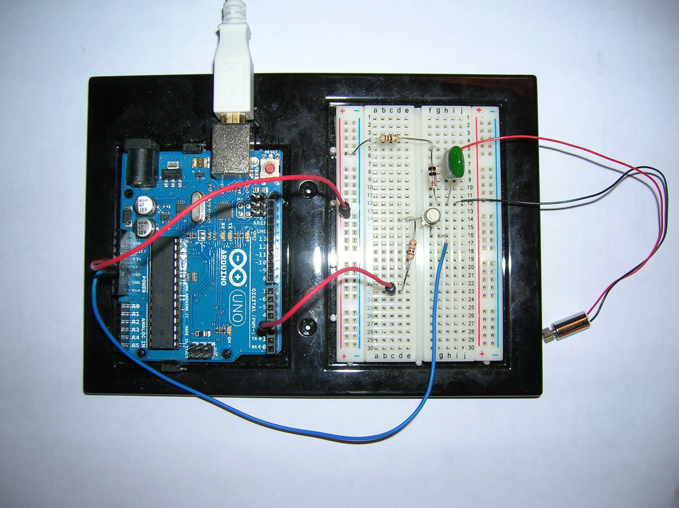 Connect the PC to the Arduino UNO board using theUSB cable. Open the ...